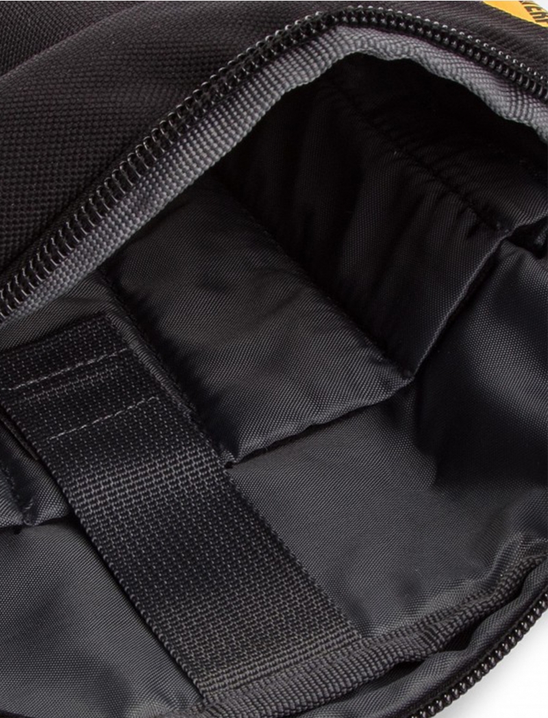 Caterpillar Tablet Bag - תיק צד לטאבלט קטרפילר בצבע שחור - BeTween